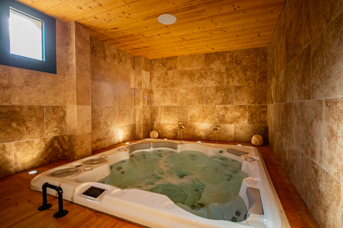 Balnéothérapie - Domaine les Cahourses - Piscine, Spa & Balnéo